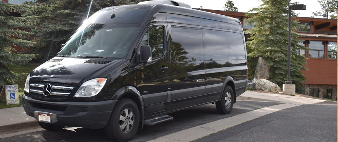 Denver Limousine Service - Denver Airport Transportation, Car Service.