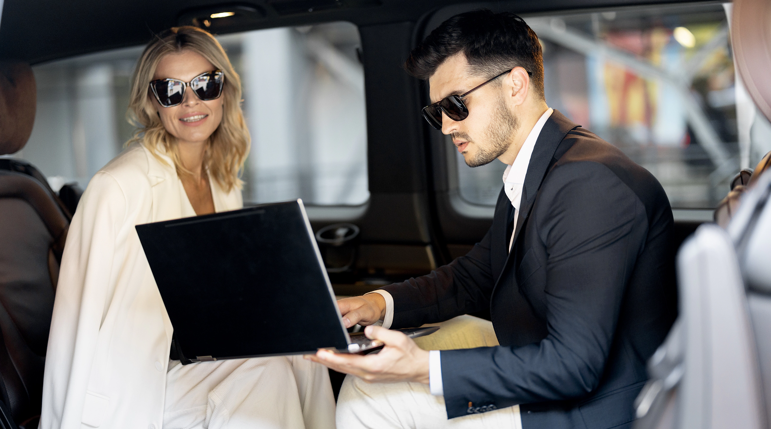 Limo Service Denver Co Booking - American Eagle Limousine